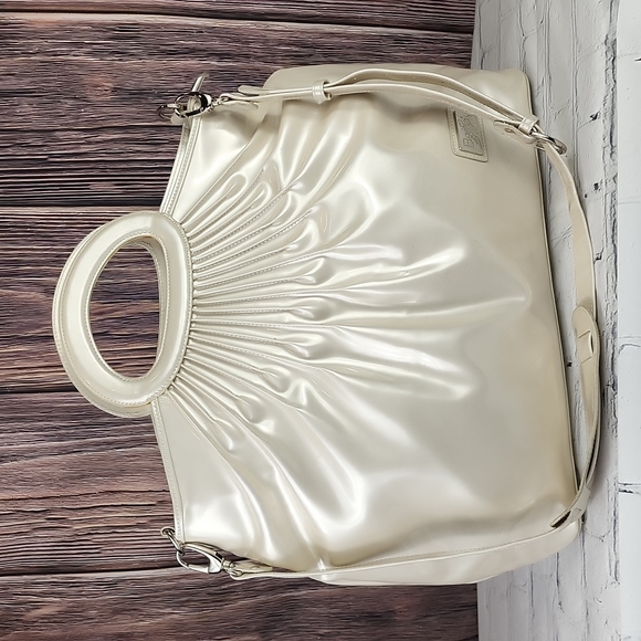 Beijo | Bags | Beijo Cream Pearlescent Shoulder Bag | Poshmark